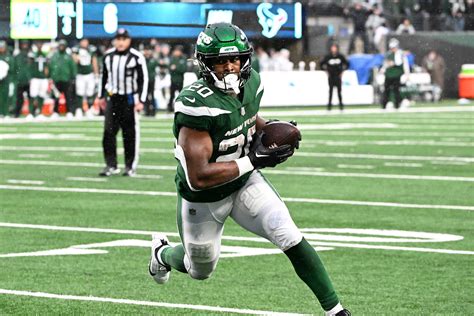 Heroes Zeros From Jets Win Breece Hall Kept Offense Moving