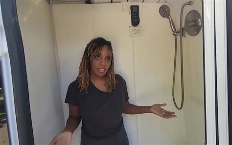 10 Easy Ways To Find Public Showers On The Road