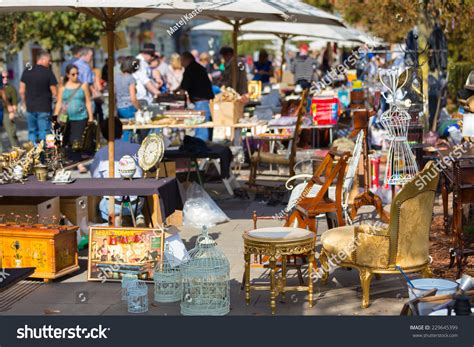 벼룩시장 이미지 스톡 사진 및 벡터 Shutterstock