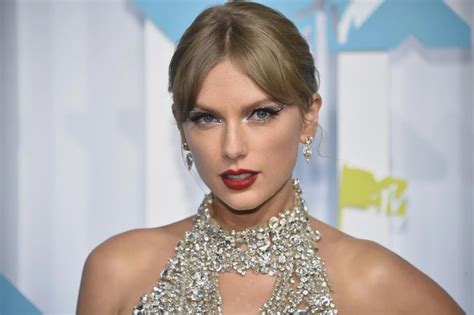 Taylor swift : r/jerkofftoceleb