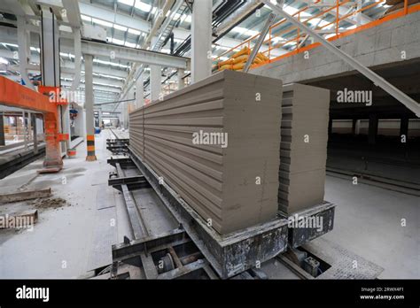The Production Line Of Lightweight Partition Panels For New Building