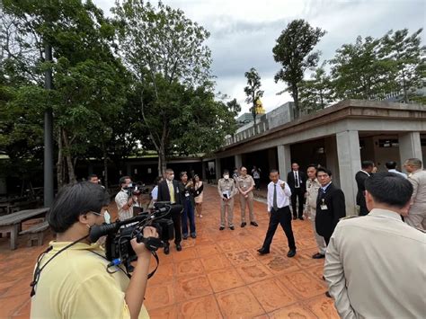 วันนอร์ เดินตรวจลานประชาชน มอบอำนาจ รษก เลขาสภาฯ พิจารณารับงาน100