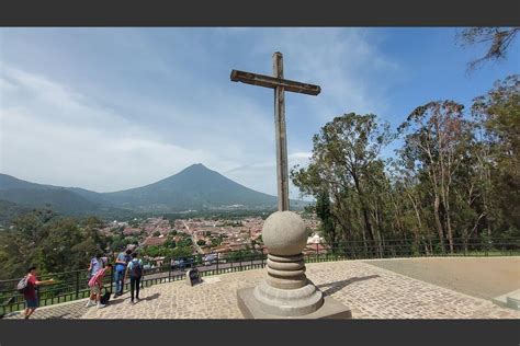 Cerro De La Cruz Vistas Inolvidables De Antigua Y Volcán De Agua