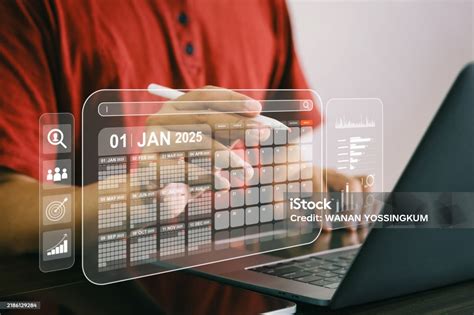 비즈니스 계획 일정 약속 회사 프로젝트를 계획하는 사업가 효과적인 미리 알림 및 약속을 포함한 효율적인 시간 관리를 위한 캘린더 2025년에 대한 스톡 사진 및 기타 이미지