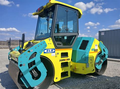 Asphalt Paving Equipment Hire Paver Pneumatic Roller