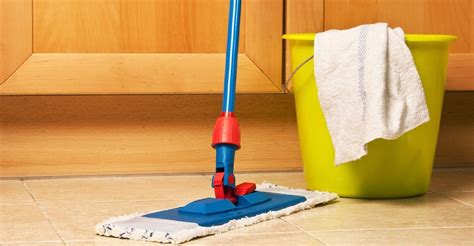 ბებიამ მასწავლა იატაკის მოწმენდა ისე რომ ფული მოვიდეს დაავადებები წავიდეს დღემდე ასე ვაკეთებ