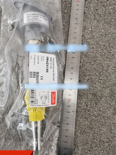 Danfoss Temperature Sensor MBT5252 2083 0300 0200 0000 084Z3203 DANFOSS