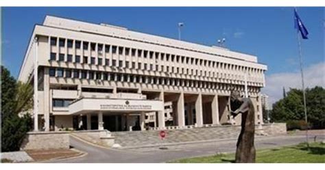 Външно предлага затягане на режима при издаване на визи за чужденци