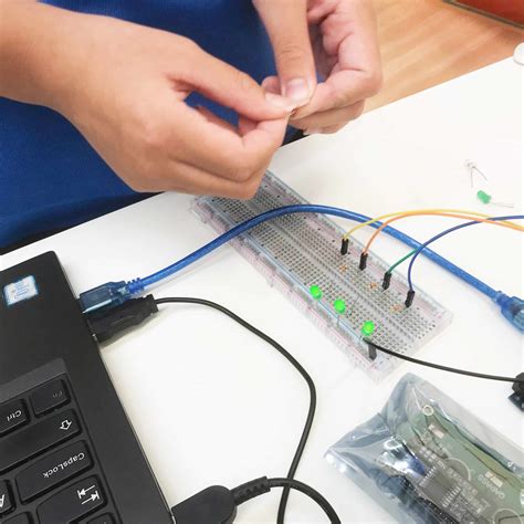 Code Genius Coding Academy สถาบันโค้ดดิ้งเด็กอันดับ 1