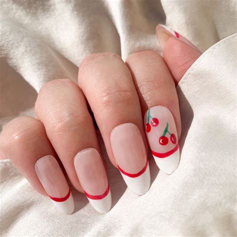 ۳۵ طرح ناخن آلبالویی برای اونایی که میخوان خاص باشن ماگرتا