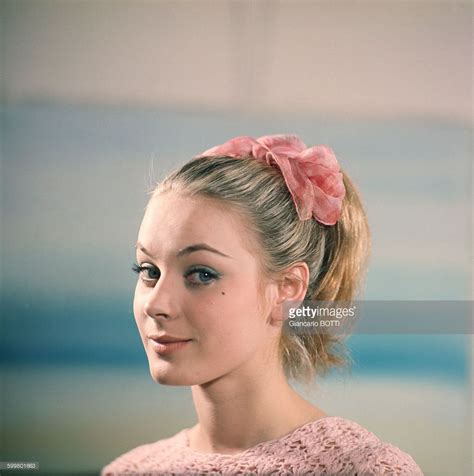 Portrait De Geneviève Grad Actrice Circa 1960 En France Blonde