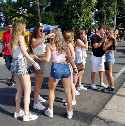 Candid Teens Wearing Short Shorts Bobs And Vagene