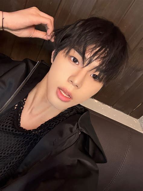 82major Community Post 🐺 Hwang Seong Bin