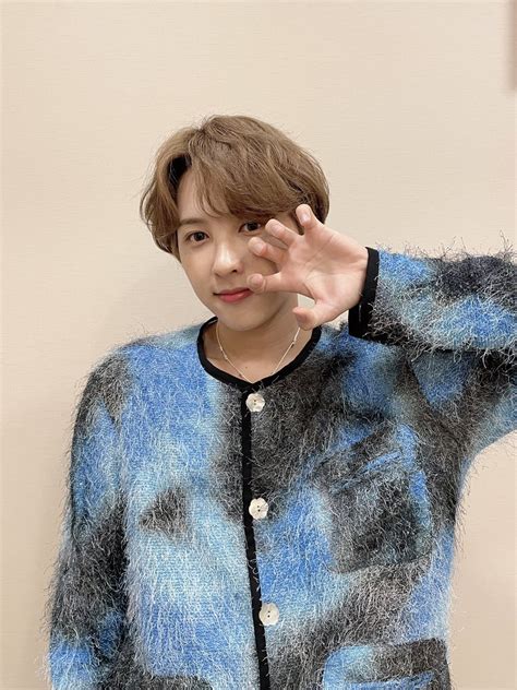 Onlyoneof Official On Twitter [ Photo 📷] 221119 리에 포토 이벤트 리에는 🍑딱복임 🍑물복임 Lyon🦁 인생에 찾아온 하나뿐인