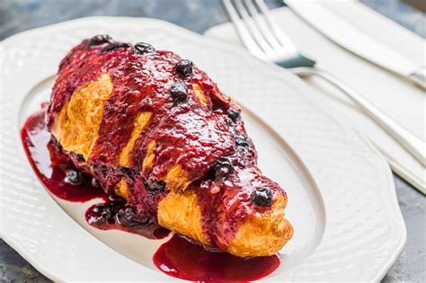 잼 및 주방 기기와 크로 접시에 프랑스 맛 있어 하 고 식사를 준비 0명에 대한 스톡 사진 및 기타 이미지 0명 단일 객체 달콤한 롤빵 Istock