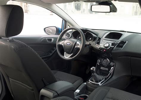 Fotos Ford Fiesta Dos Volumenes 2012