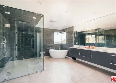 5608 Aladdin St Los Angeles Ca 90008 Redfin