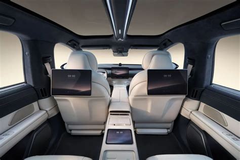 Nio Announces Its Latest Flagship Sedan Ev The Et9 With Two Amoled Displays Oled Info