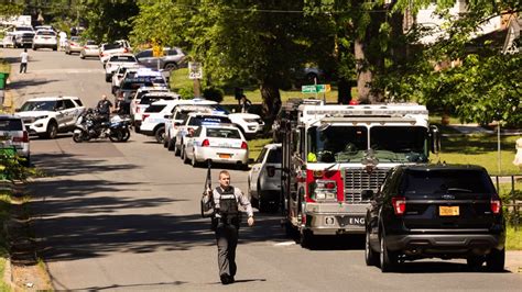 Charlotte Nc Shooting 4 Law Enforcement Officers Killed As Us