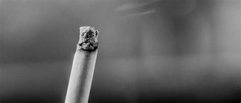 Bahaya Rokok Bagi Kesehatan Seksual Pria Guesehat