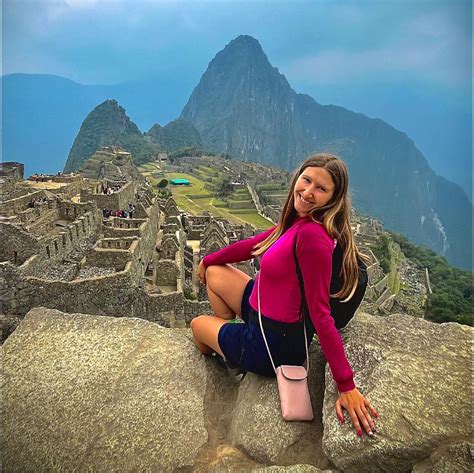 Туту добре дошли на една от любимите ми пътеки Тази към водопад Боров камък Тя започва от