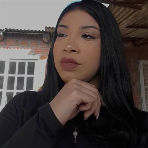 𝓘𝓼𝓪𝓭𝓸𝓻𝓪 𝓑𝓵𝓪𝓼 Isadora Blas • Threads Say More