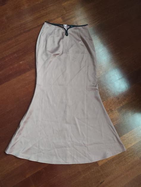 Атласная юбка — ціна 349 грн у каталозі Довгі спідниці Купити жіночі речі за доступною ціною на