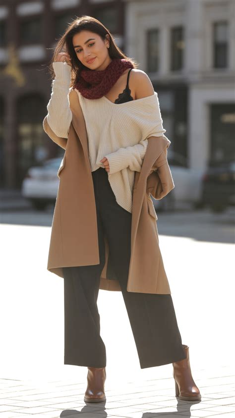 20 Best Chic Ways On How To Style Off The Shoulder Sweater