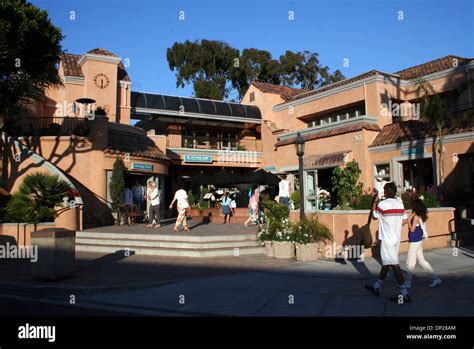 May 21 2006 Laguna Beach Ca Usa Shops Line The Street Of Forest