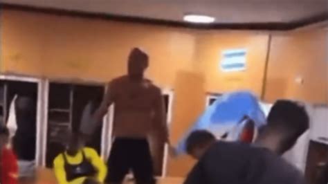 Video El Festejo De Facundo Medina En Los Vestuarios De Un Equipo