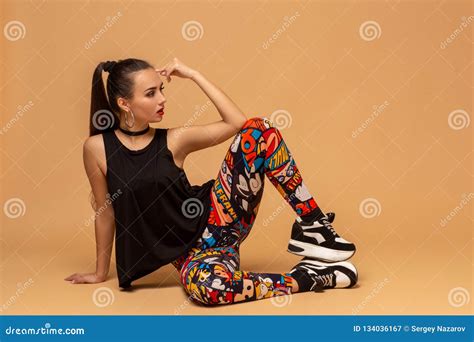 Attractive Girl Dancing Twerk In The Studio Stock Image Image Of Pose