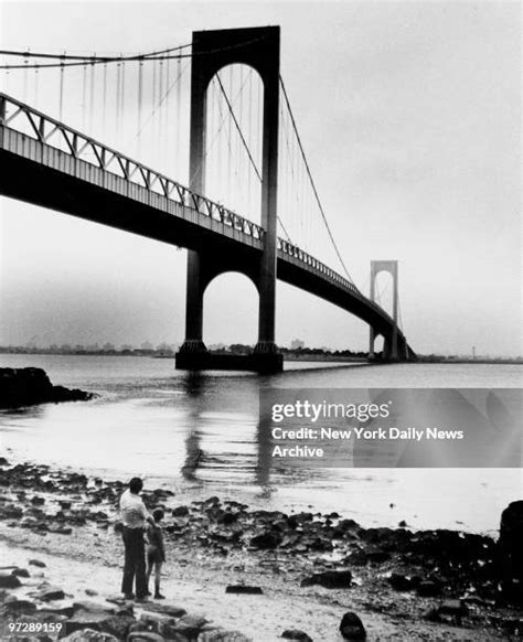 Whitestone Bridge Photos And Premium High Res Pictures Getty Images