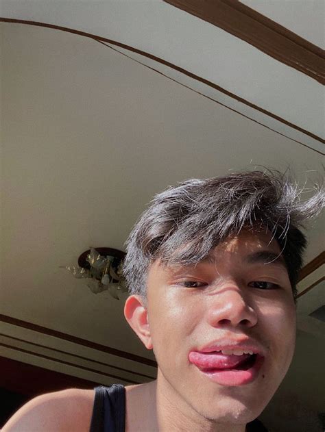 Man Selfie Guys Selfie Pinoy