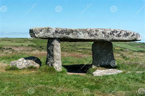 Lanyon Quoit Dolmen Neolithic Tomb Between Carn Galver Hills And