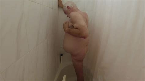Polio Amputee Grandpa Takes Shower
