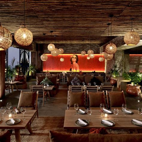 5 Restaurantes En Cabo San Lucas Con Ambiente De Precopeo Y Comida