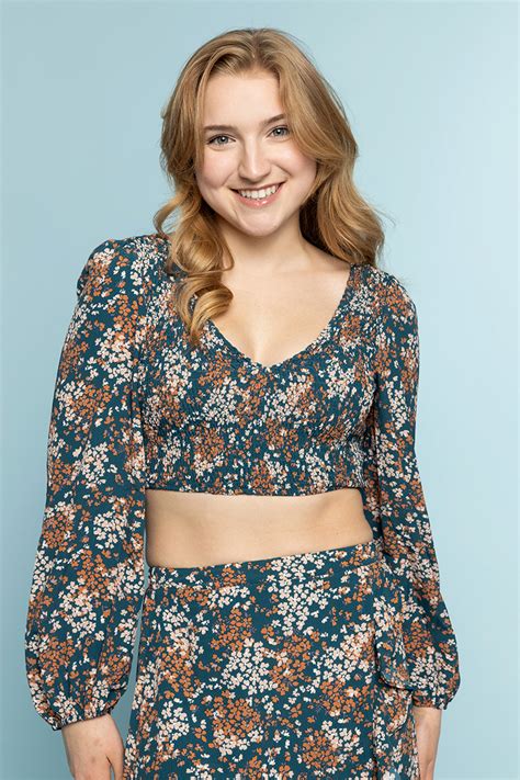 Zoe S New View Modeling