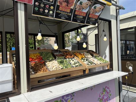 アジアアロワナ専門店ラフレシア On Twitter ちなみに臭豆腐は食べた事がない。というか食べる根性がない。イカの唐揚げ美味しかった🦑そしてお腹いっぱい。