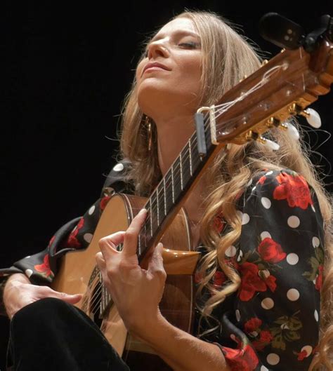 Noa Drezner Shubb Capos