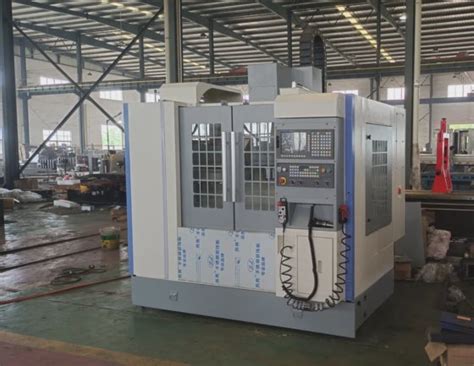 High Speed China 3 Axis Cnc Fresadora Controller Metal Milling Machine Vnc650 Gsk Siemens