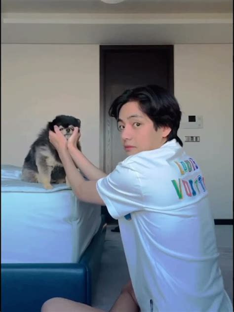 Сегодня Тэхёни сообщил в сторис в инстаграм что недавно милый Ёнтанчик