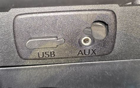 Amplifier Shorted Left And Right Audio Center Pins And Shields On Aux