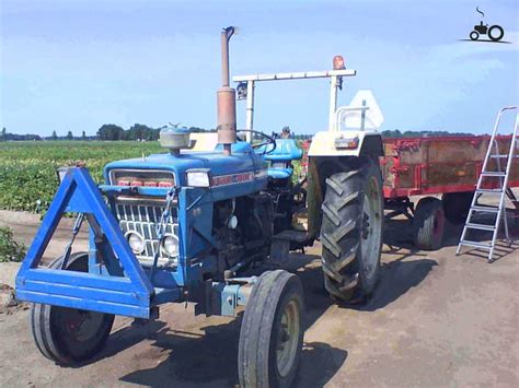 Foto Ford 4000 #378620