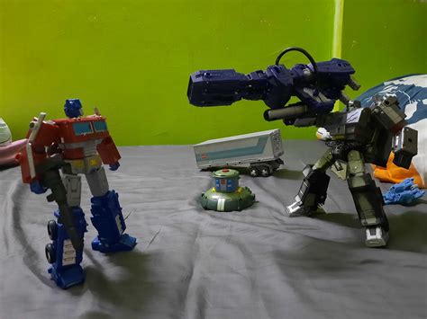 Shockwave I Have An Idea What If You Transformed Into A Gun But