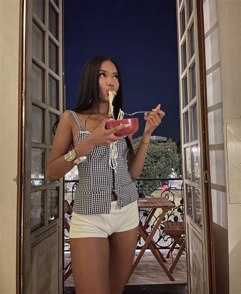 Pin By Ainhoa Varas On Guarda Ropa Holiday Outfits Summer Casual Outfits Europe Outfits