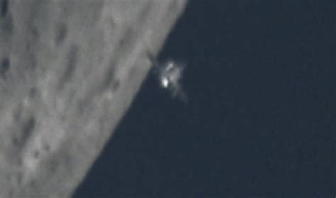 Sky Watcher Recorded The Iss Passing In Front Of The Moon