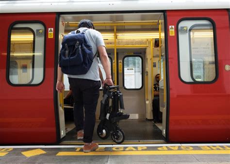 A Bike Electric Features Rechargeable Motor