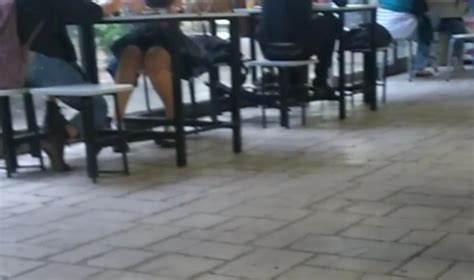 Embaixo DA Mesa XHamster