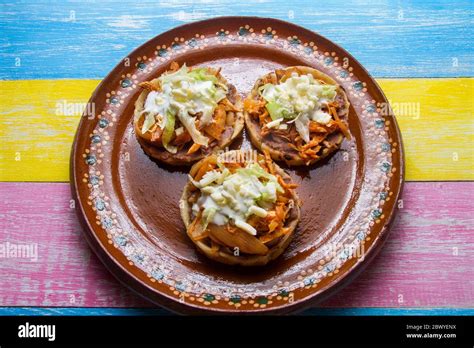 Sopes De Carne Asada