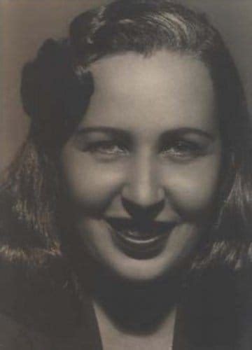 Picture Of Amina Rizk